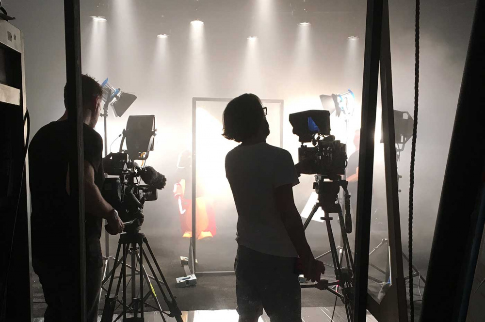 Studio rental for photos and video [+] Basement Photography & Studio Rental